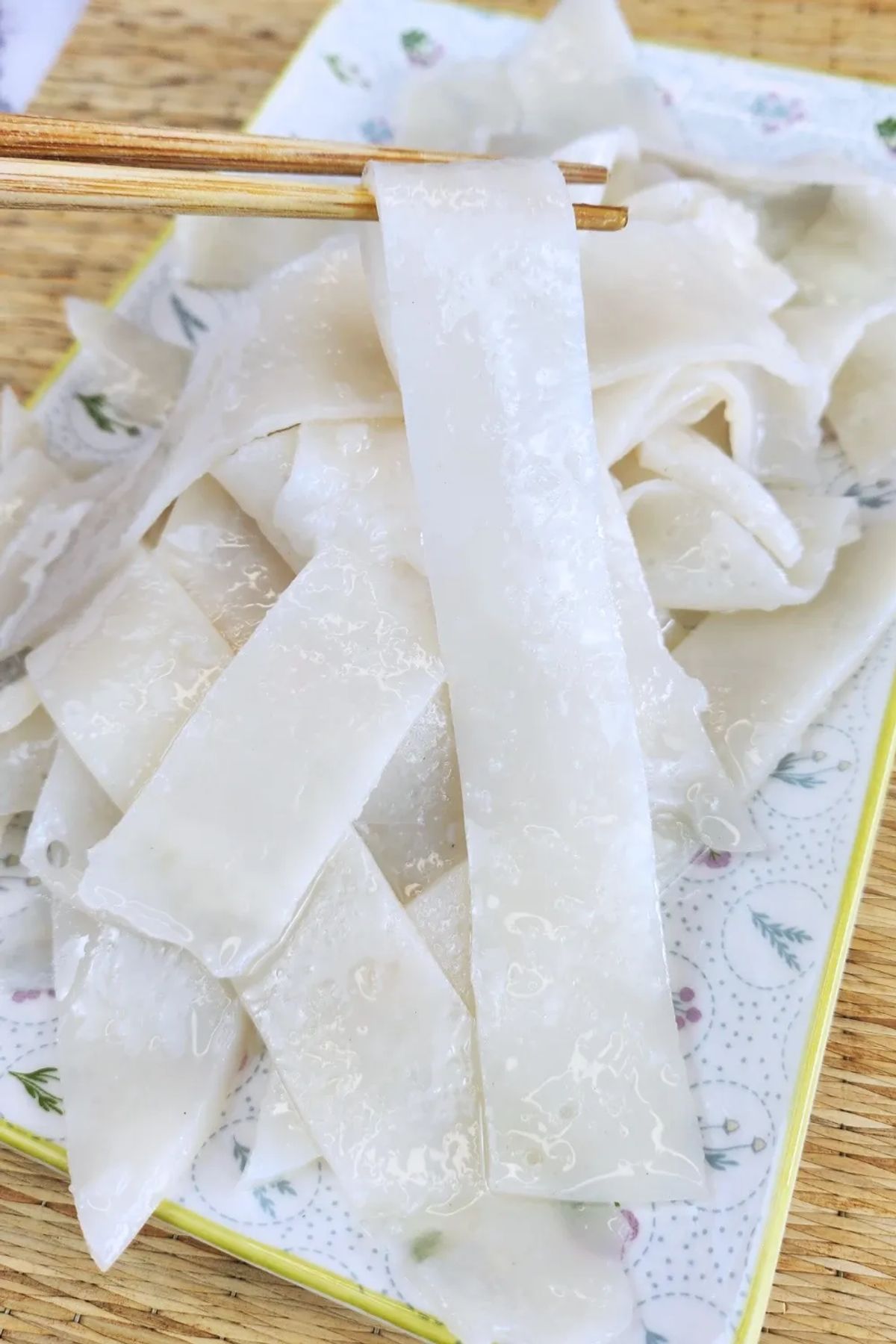 These homemade Thai wide rice noodles (Sen Yai) are fresh, tender, and ...