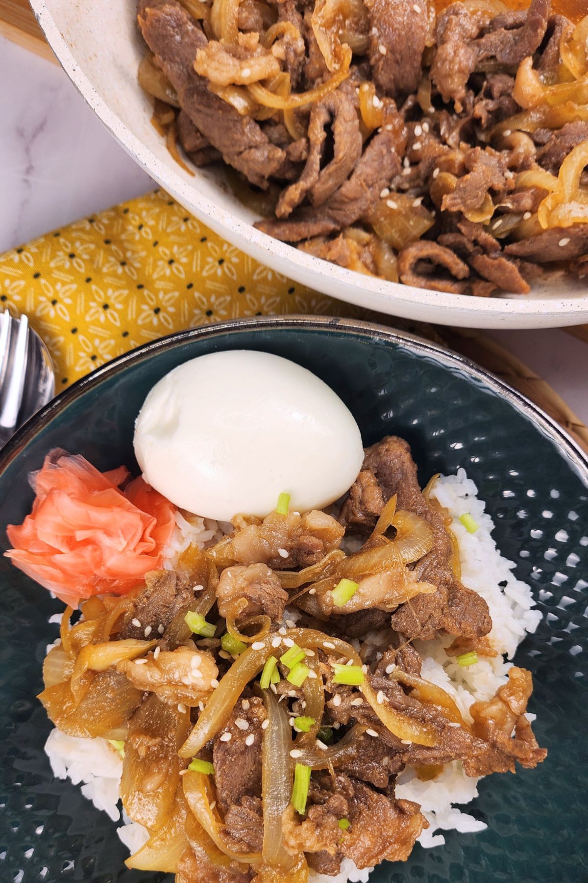 Japanese Beef and Onsen Egg (Gyudon) Recipe – Easy Japanese Beef Rice ...